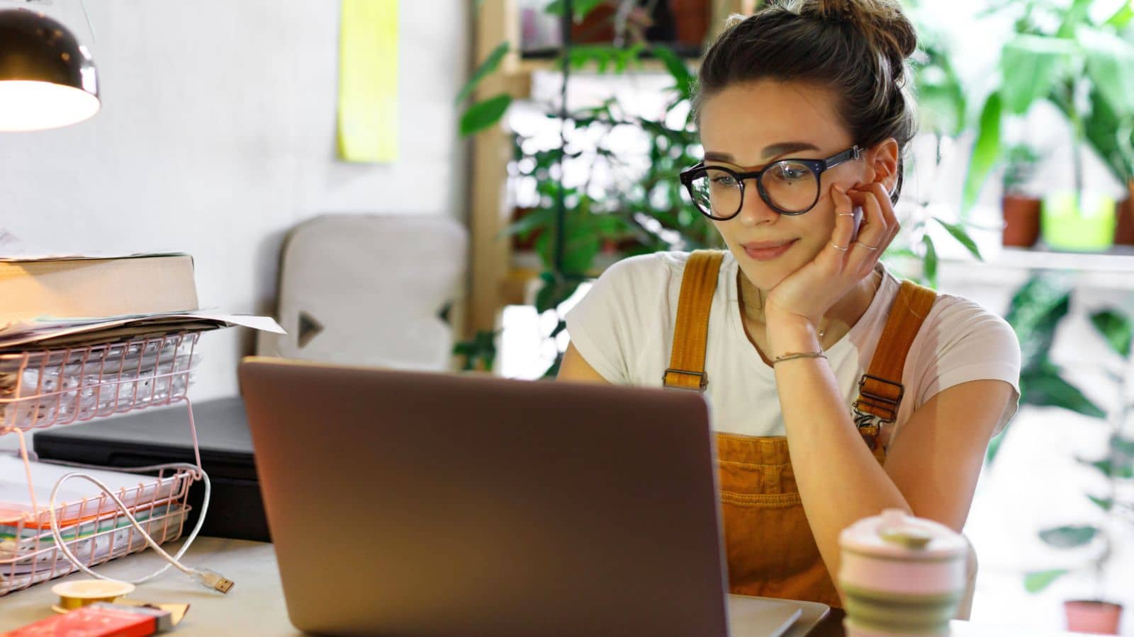 12 High-paying remote jobs that don’t require experience