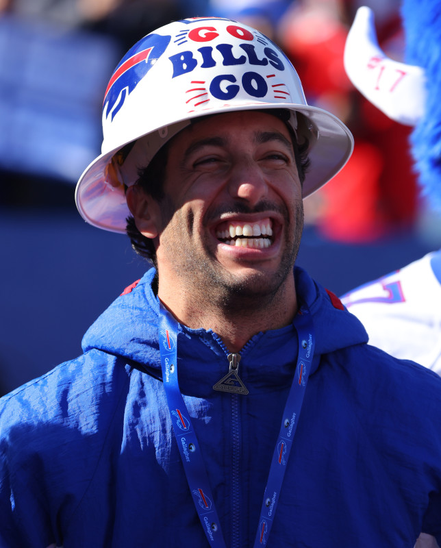 Daniel Ricciardo’s Ford Racing Tease Leaves F1 Fans Guessing