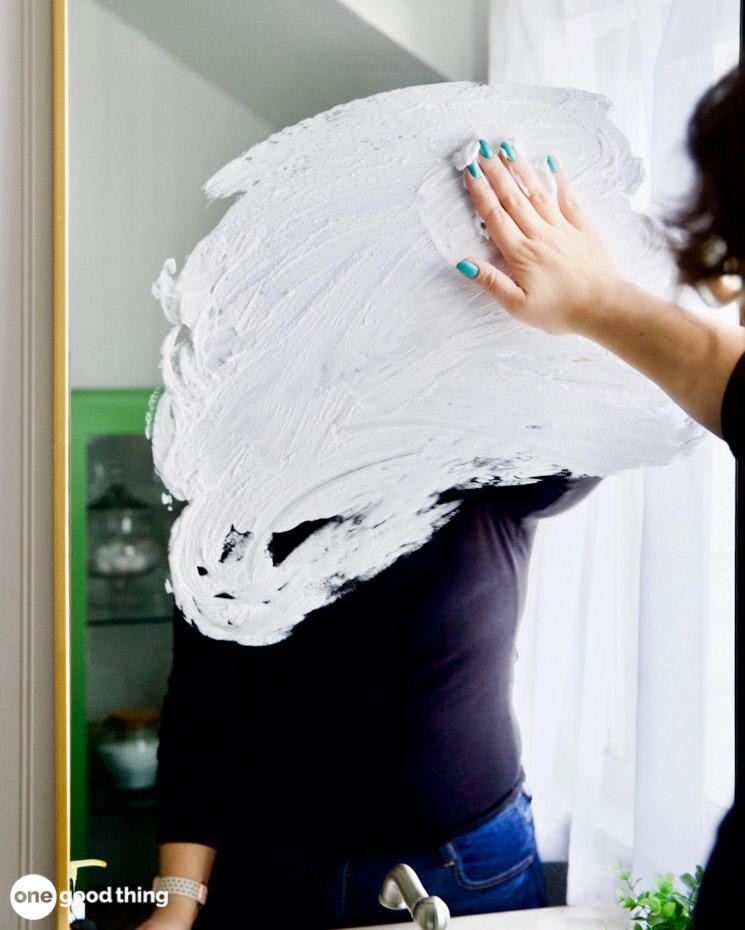 12 uses for shaving cream that seem weird, but totally work