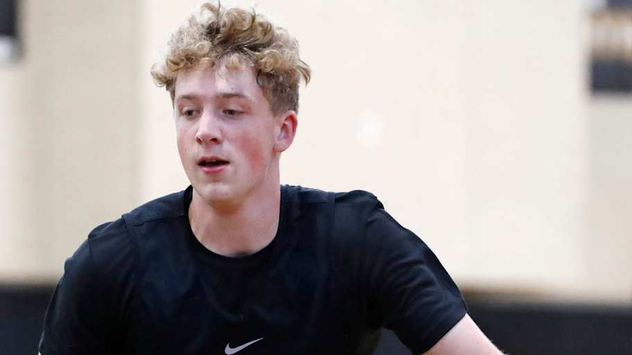 Purdue Fans React to Video of Jack Benter's Filthy Two-Handed Slam in ...