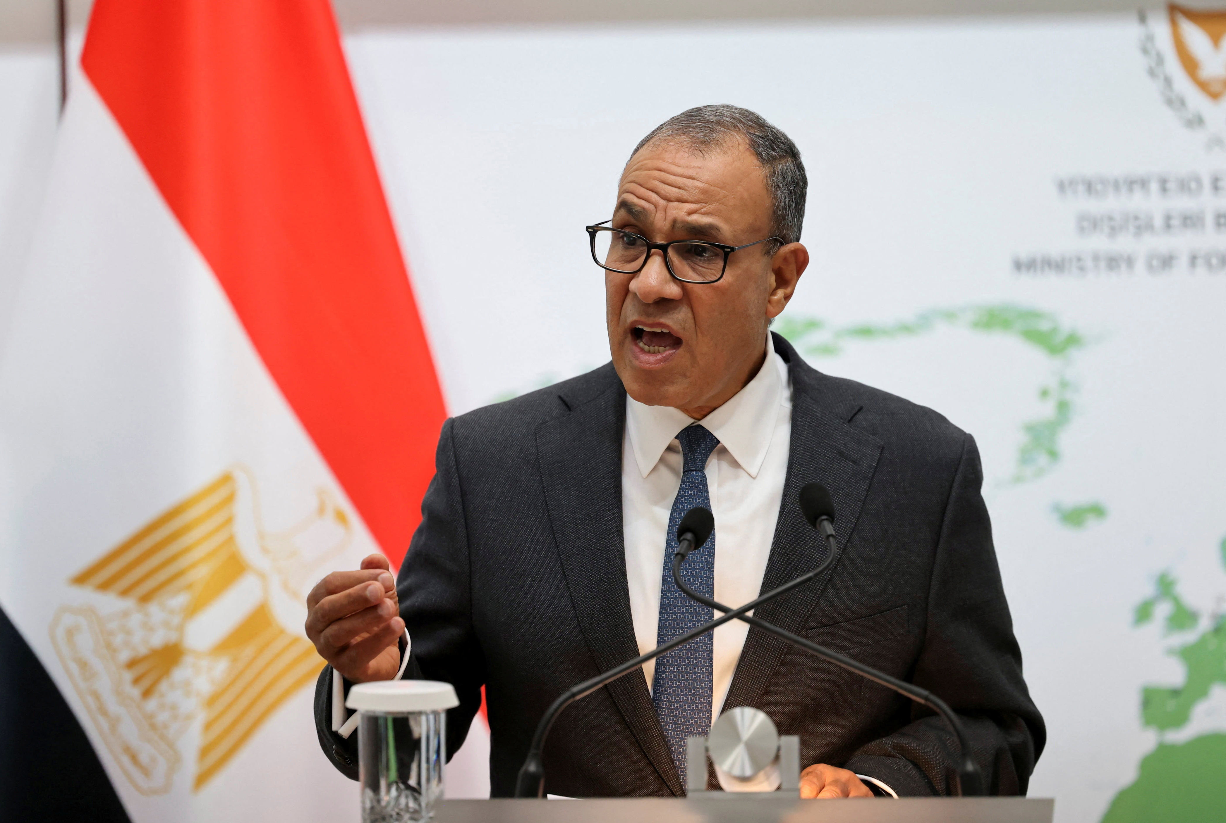 Netanyahu accuses Egypt of imprisoning Gazans as Egypt vows to block ...