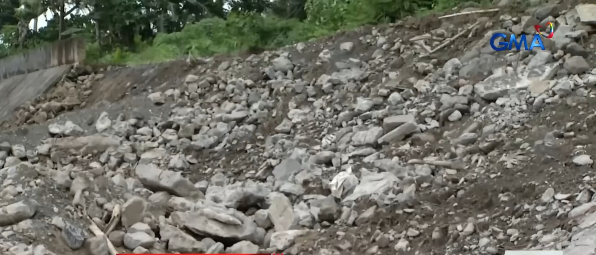 Albay village flooded as portion of riprap collapsed amid Kristine ...