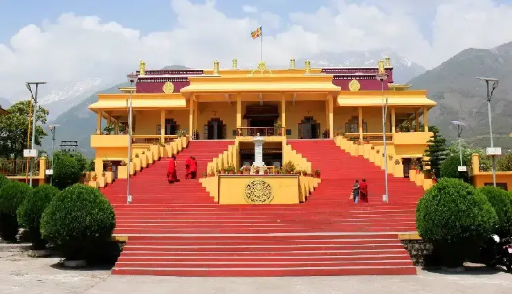 10 Most Famous Buddhist Temples To Visit in India