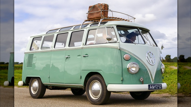 Ranking Every Generation Of Volkswagen's Transporter, Best To Worst