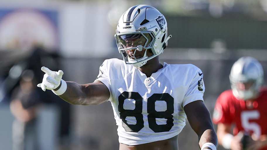 Raiders made painfully obvious practice squad move after Amari Cooper's ...