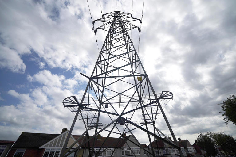Northern Ireland gets mixed blessing on energy as Power NI tariff to ...