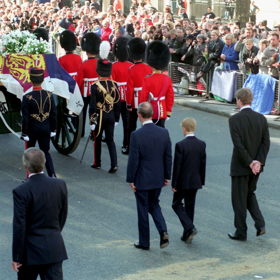 One "Aghast" Family Member "Raised Hell" Over Prince William and Prince ...