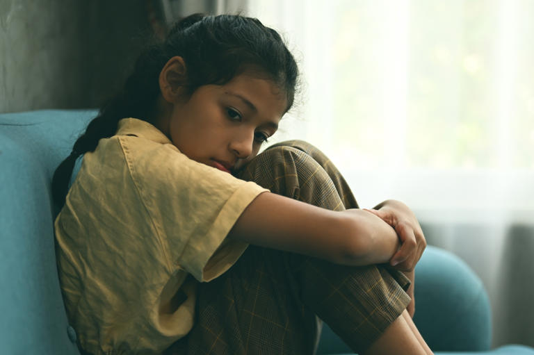 12 Subtle Things Adults Do When They Never Felt Safe as Kids