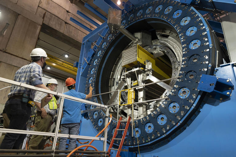 A new particle detector is ready to probe 'ashes' of the Big Bang after ...