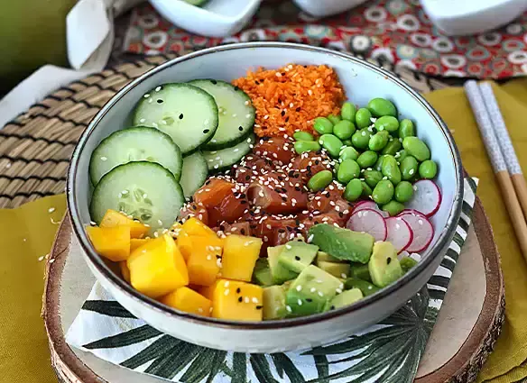Poké bowl med lax