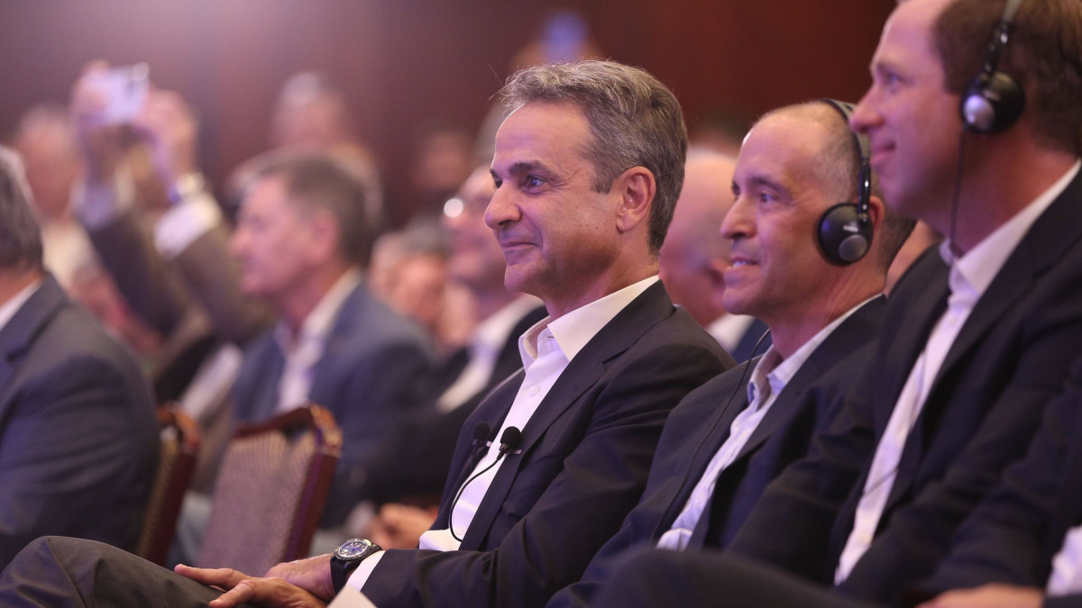 Μητσοτάκης για Τσίπρα: Δεν ασχολήθηκα μαζί του, μήπως του δίνετε πολλή ...