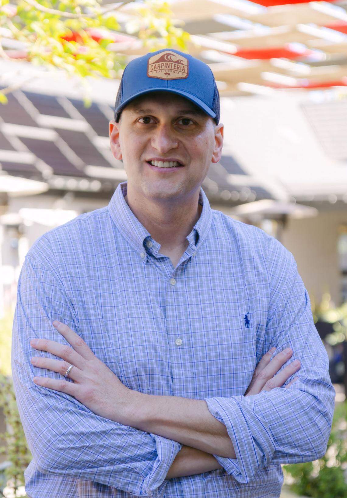 Political newcomer, Navy vet challenges Carabajal for SLO County Congress seat