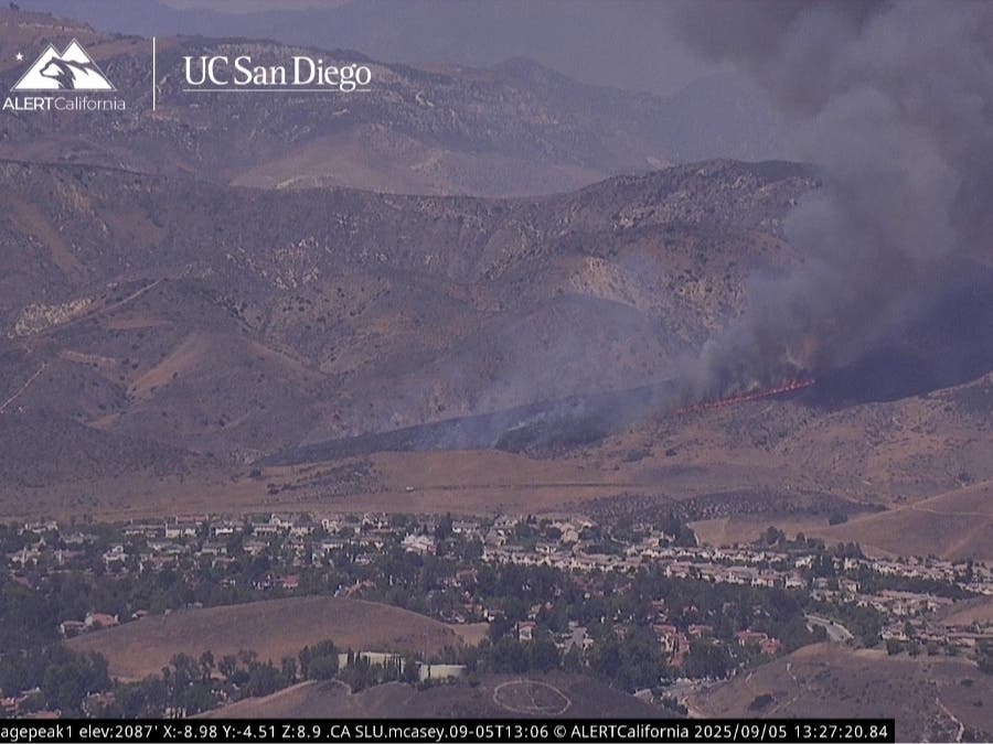 Cottonwood Fire Breaks Out Near Simi Valley