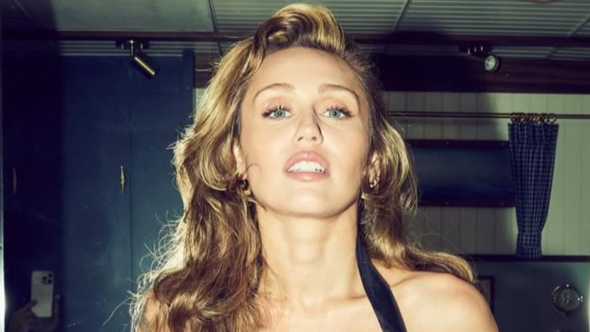 ‘Is No One Else Concerned?’: Miley Cyrus’ Jaw-Dropping Photos of Her ...