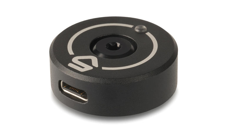 Tout Terrain Cinq Plug Pure 7 Slims Down More Affordable USB-C Dynamo ...
