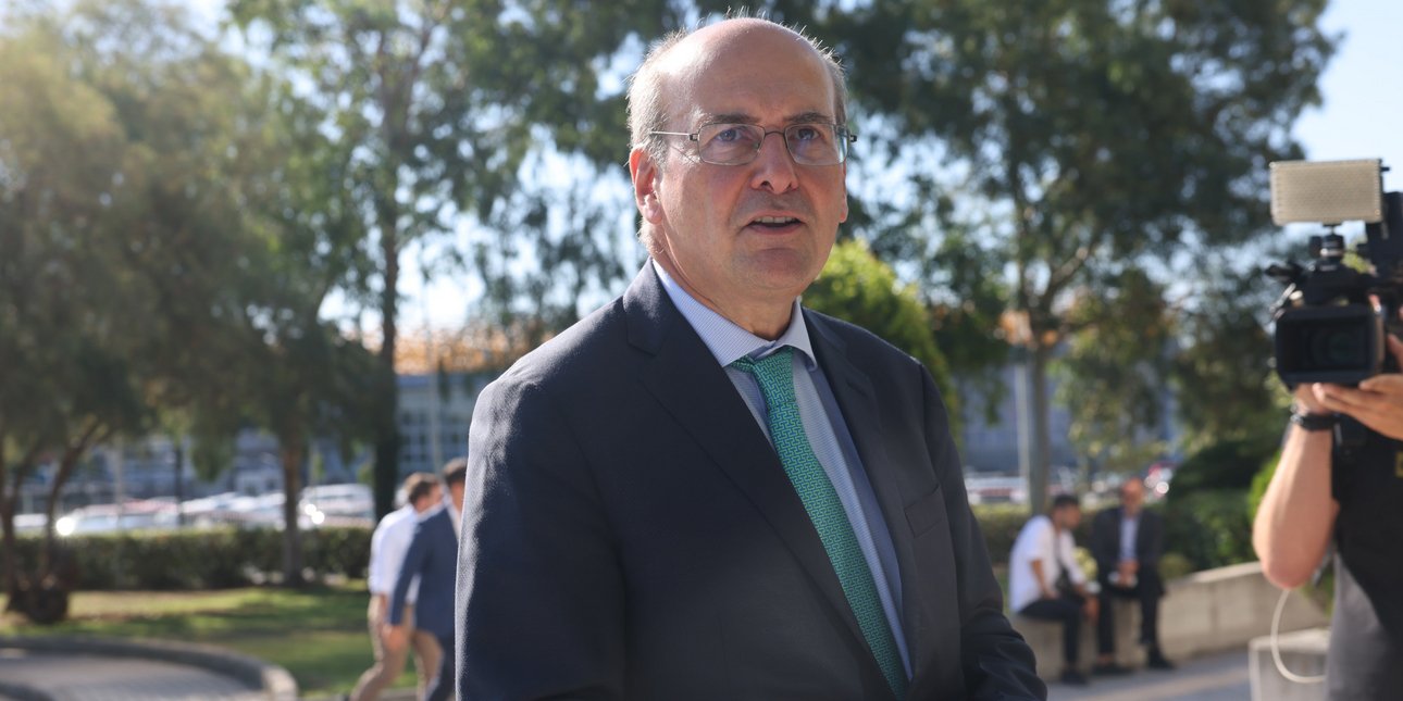 Ο Κωστής Χατζηδάκης στα εγκαίνια των νέων γραφείων της ΕΥ Ελλάδος -«Η ...