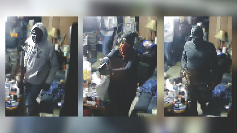 UPDATE: 2 of 3 masked suspects arrested