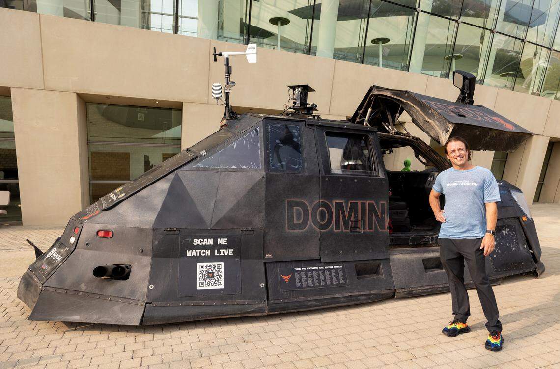 Reed Timmer, the internet's top tornado chaser, takes KC audience ...