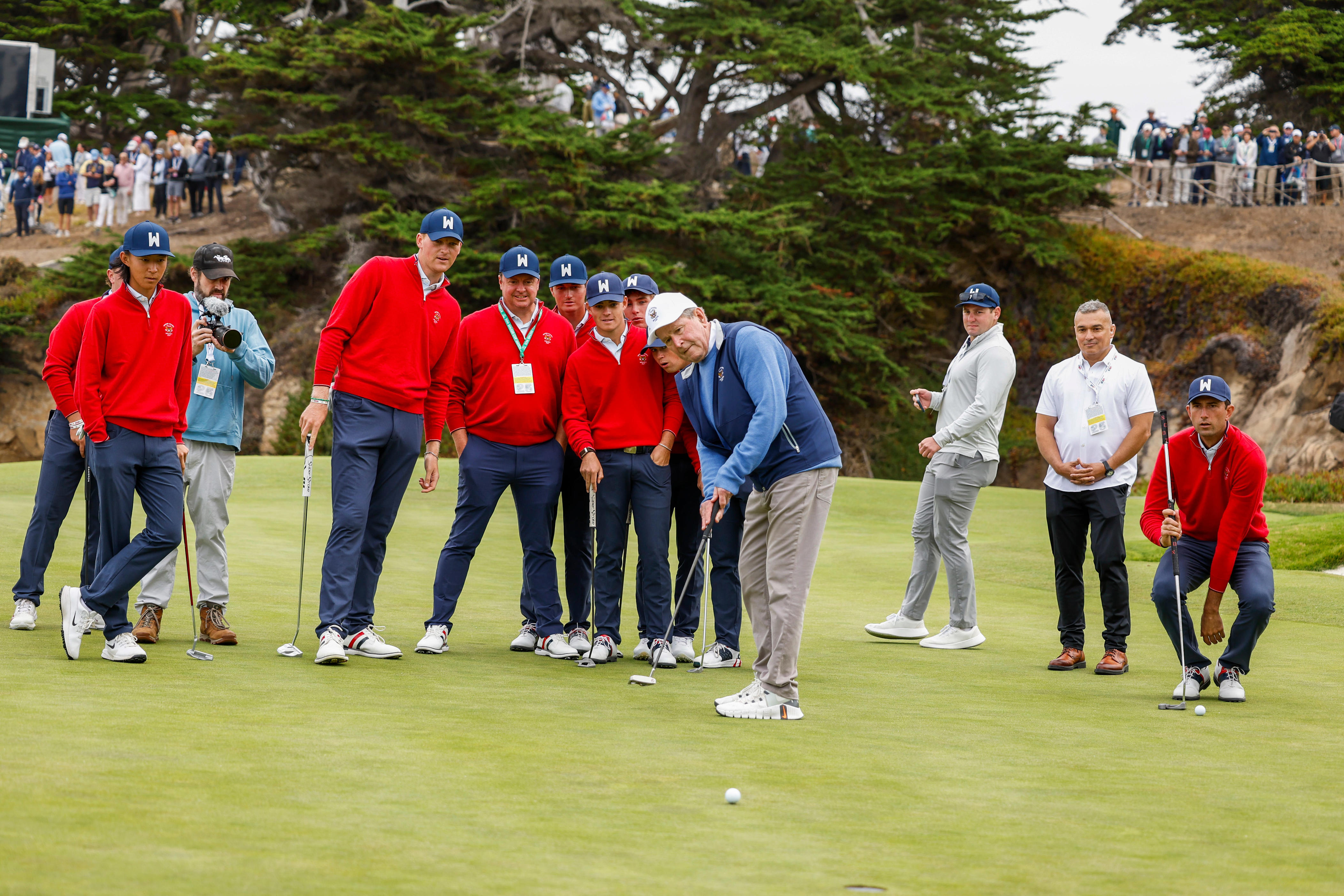 Former President George W. Bush attends Walker Cup practice round at ...