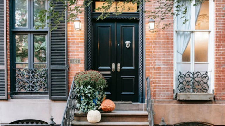 Video: Ukrainian Bulava RAM-2X drone destroys Russian KamAZ truck in Luhansk