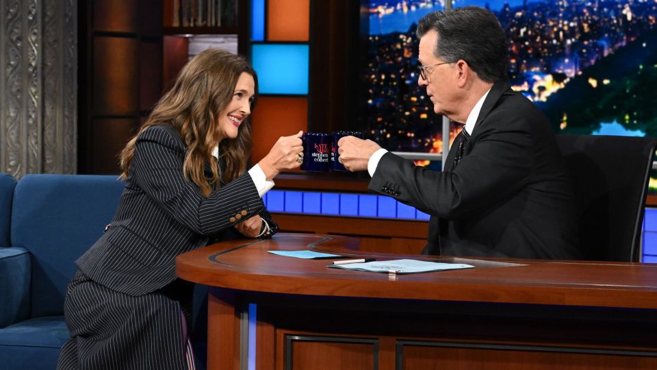 Drew Barrymore revisits ‘Late Show’ desk dance more than 30 years later ...