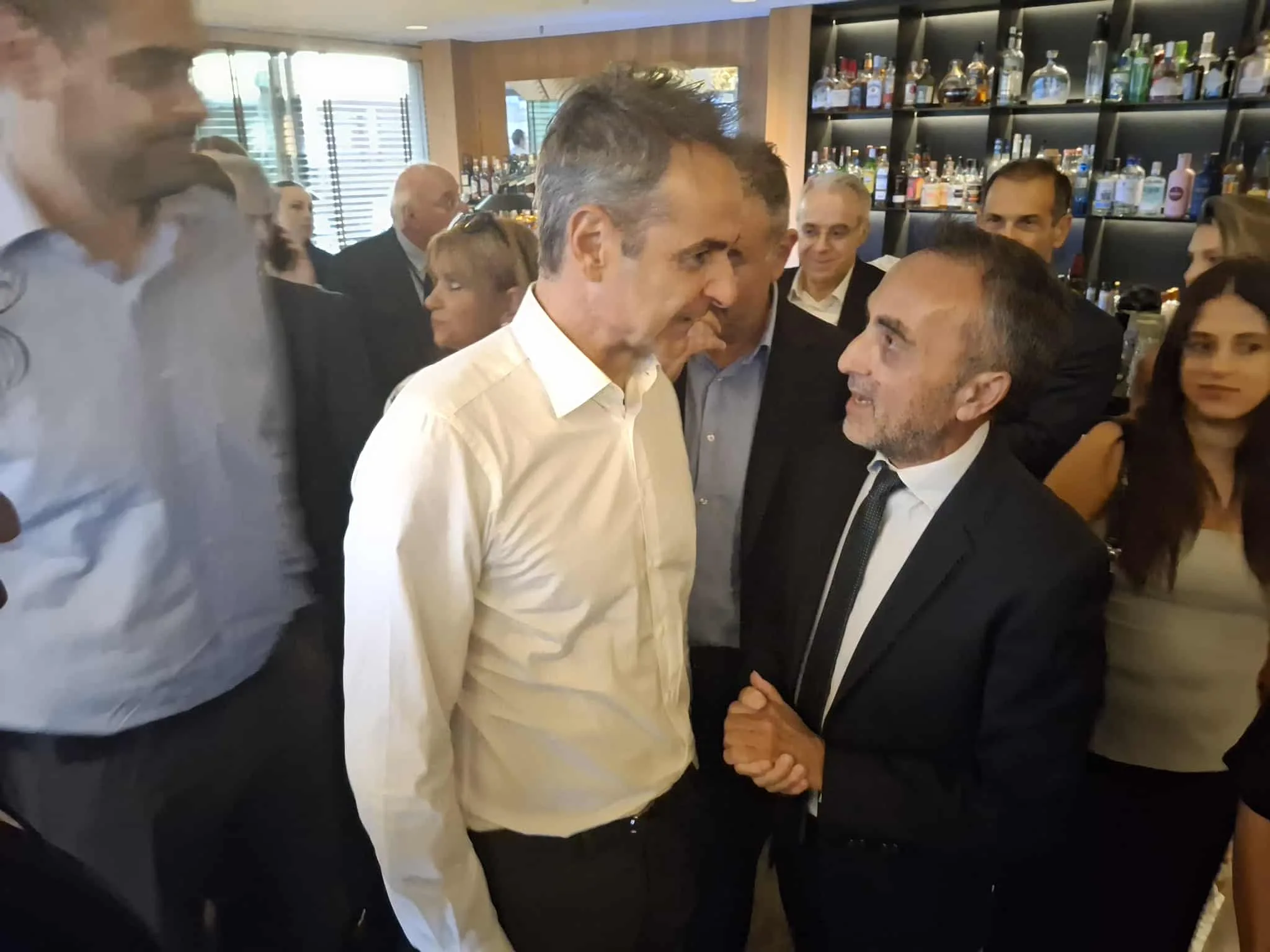 Τι είπε ο Μητσοτάκης για τις πυρκαγιές στην Αχαΐα στον πρόεδρο του ...
