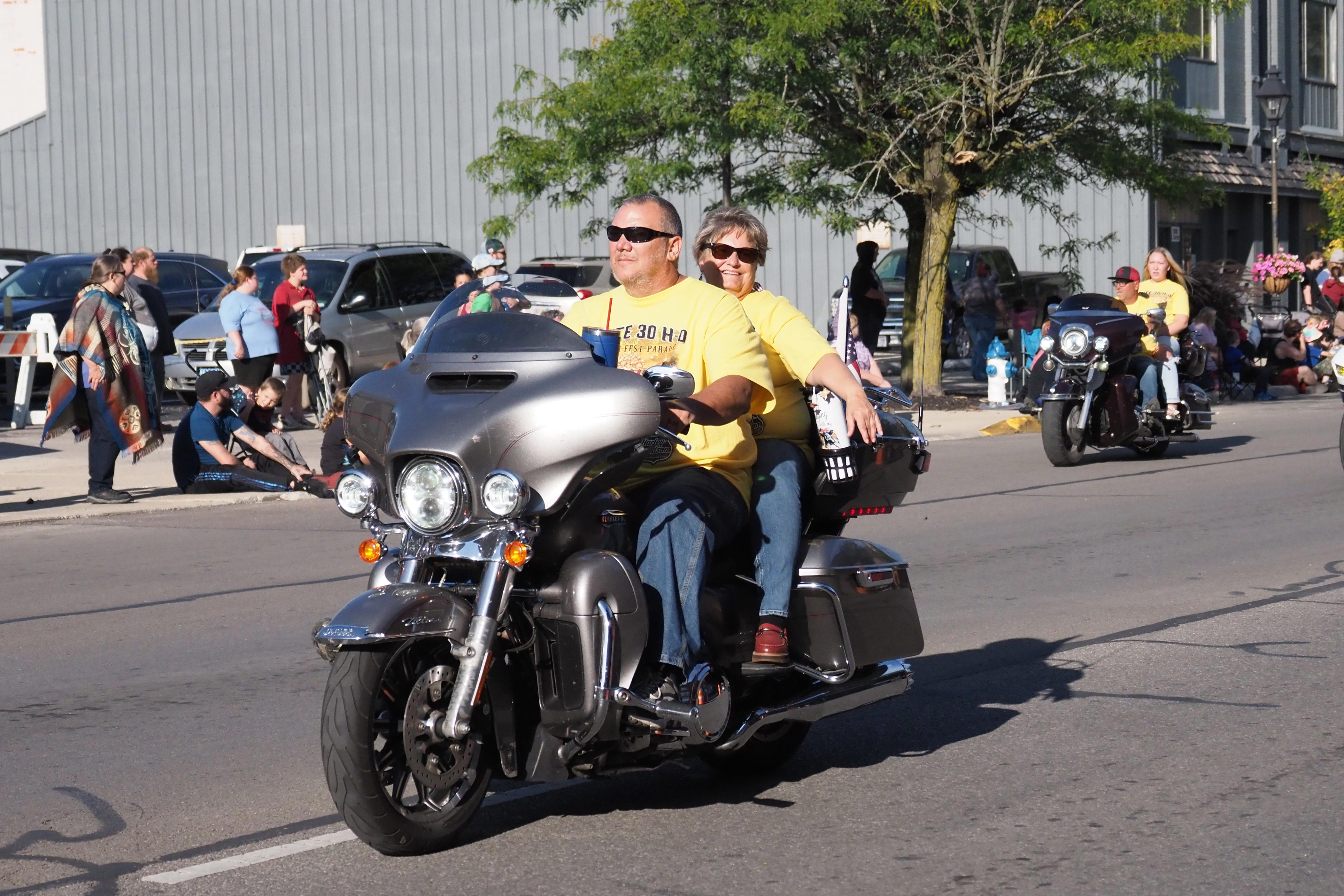 Cycles, skaters and ghouls: Community spirit on full display at Popcorn ...