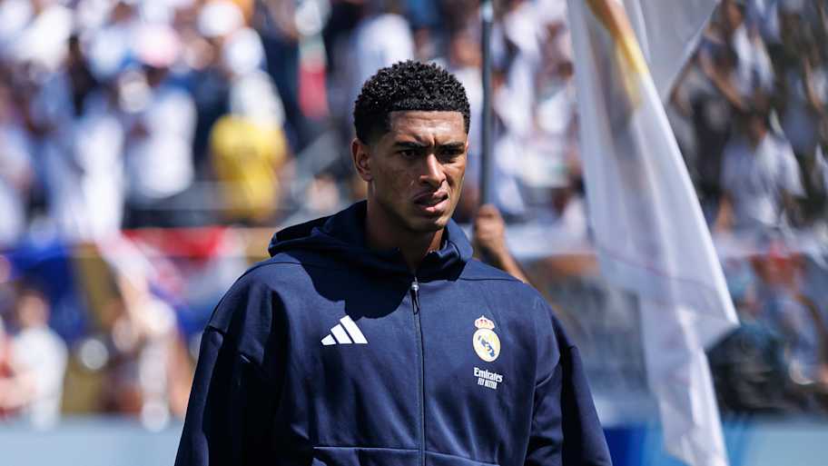 Injured Real Madrid Star Jude Bellingham Takes Vacation on Superyacht ...