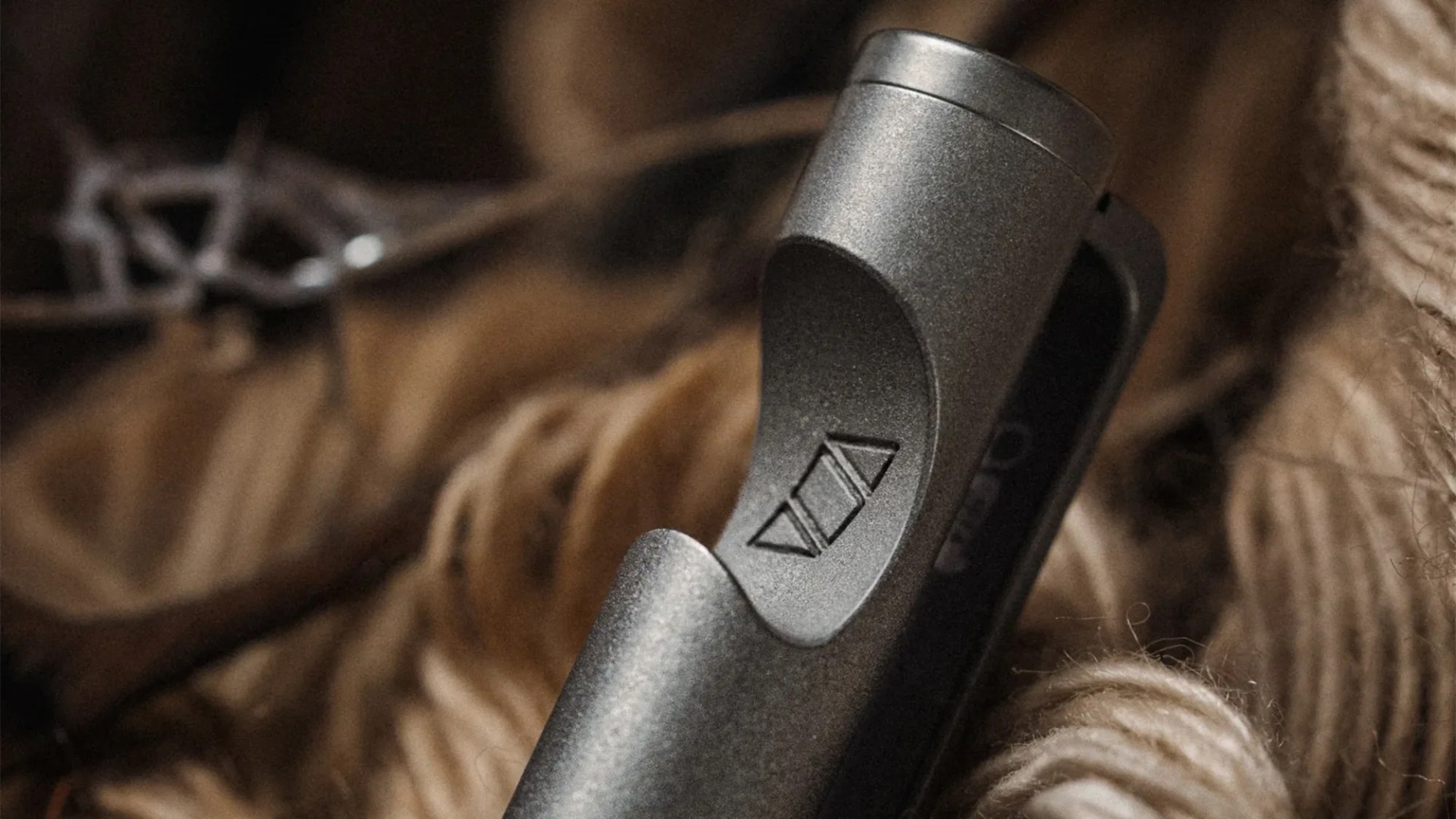 This Titanium EDC Pen’s Sneaky Extra Functions Make It Even More ...