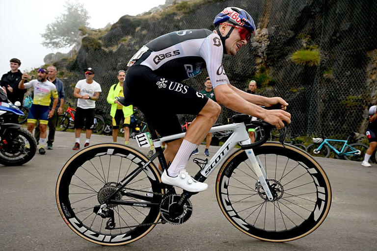 'I've broken numerous power records this Vuelta a España' – Tom Pidcock ...