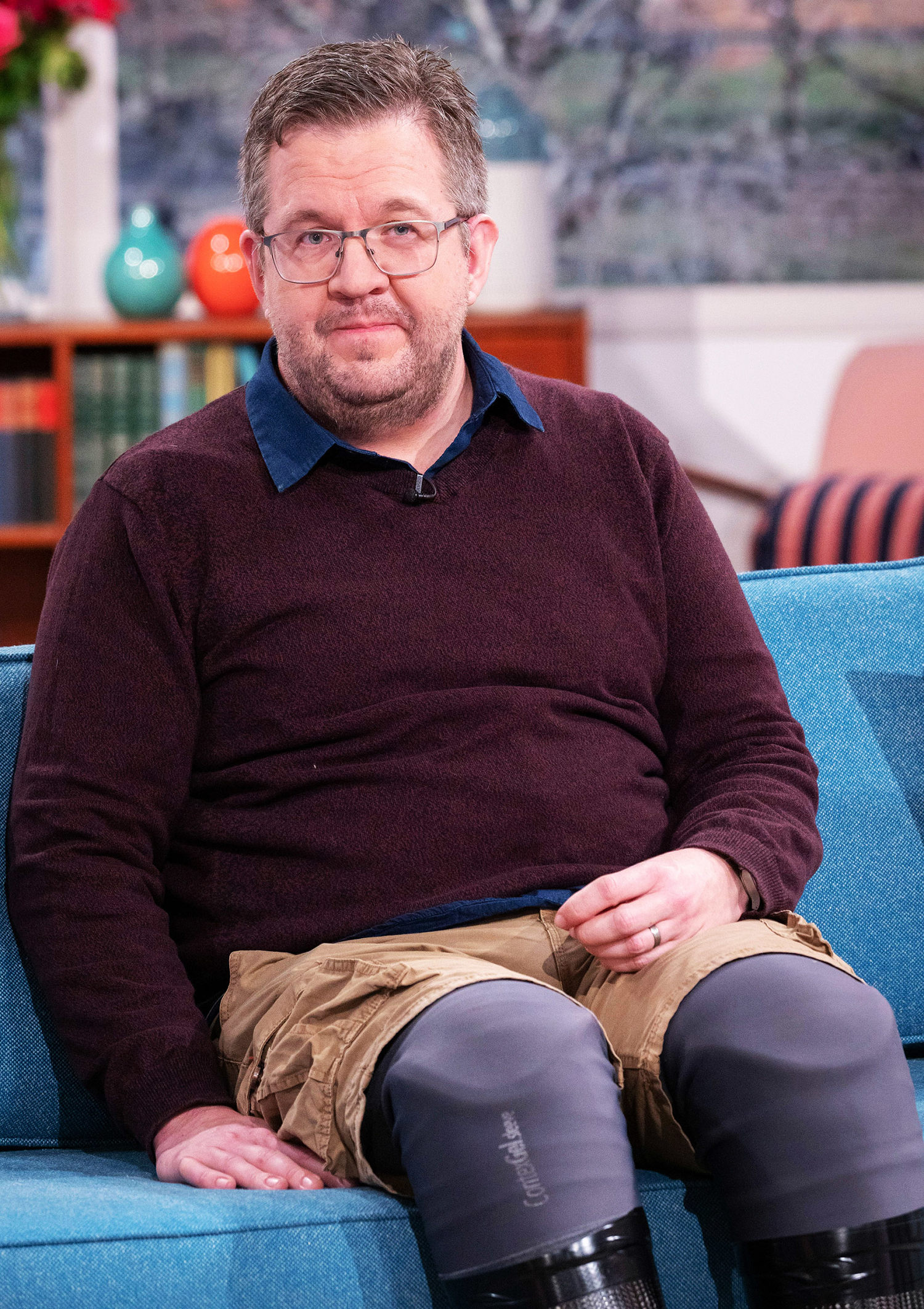 Doctor jailed after getting his own legs amputated for 'sexual fetish ...