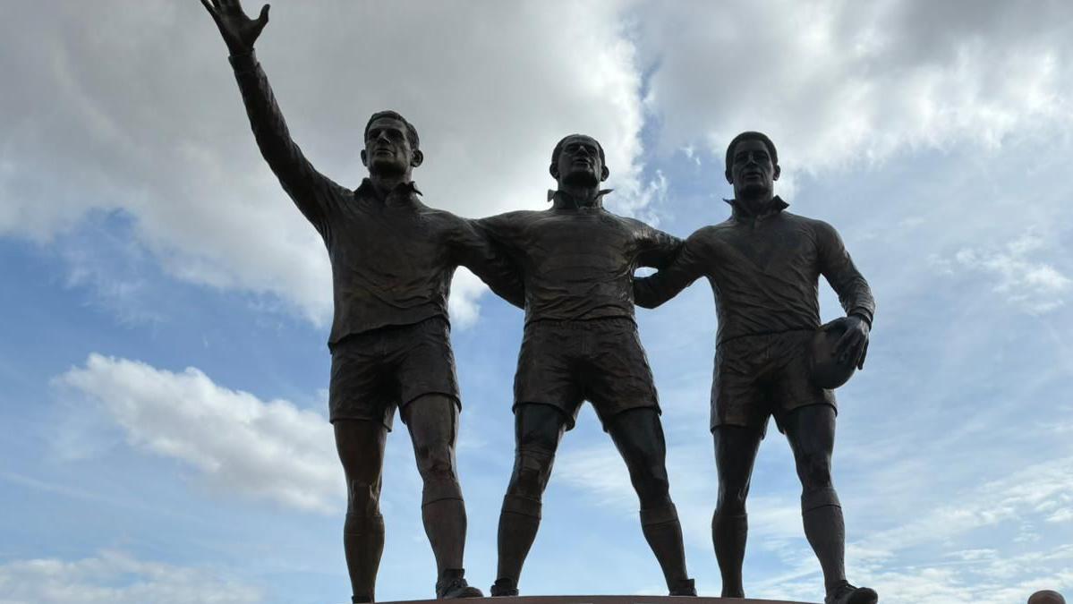 Rugby league icon statue updated after knighthood