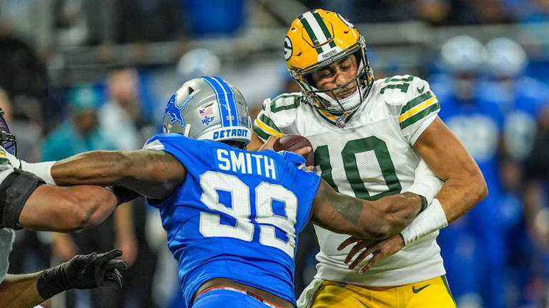 Eagles Add Pass Rushing Help, Sign Veteran Za’Darius Smith to One-Year Deal