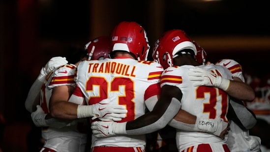Chiefs vs. Chargers final injury report: Who’s playing and who’s out ...