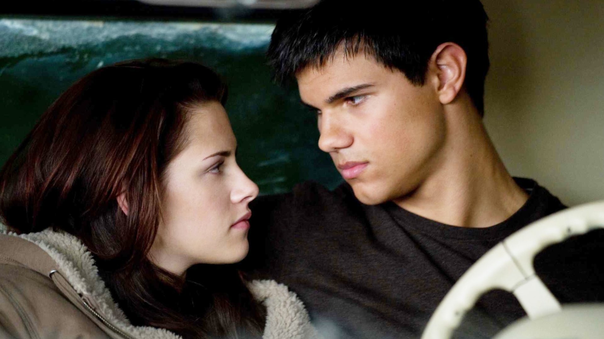 'Twilight' Fans Can Soon Stream All 5 Movies for Free - But There's a Catch