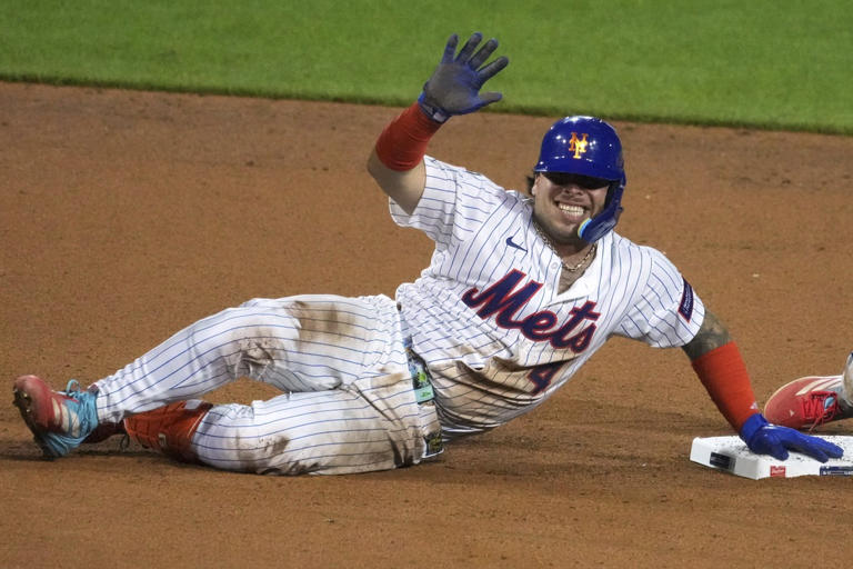 Mets option Senga to minors and activate Alvarez from injured list