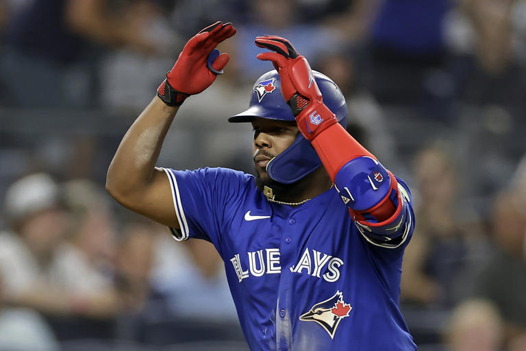 Gausman pitches Blue Jays to 7-1 win over Yankees for 4-game lead in AL East