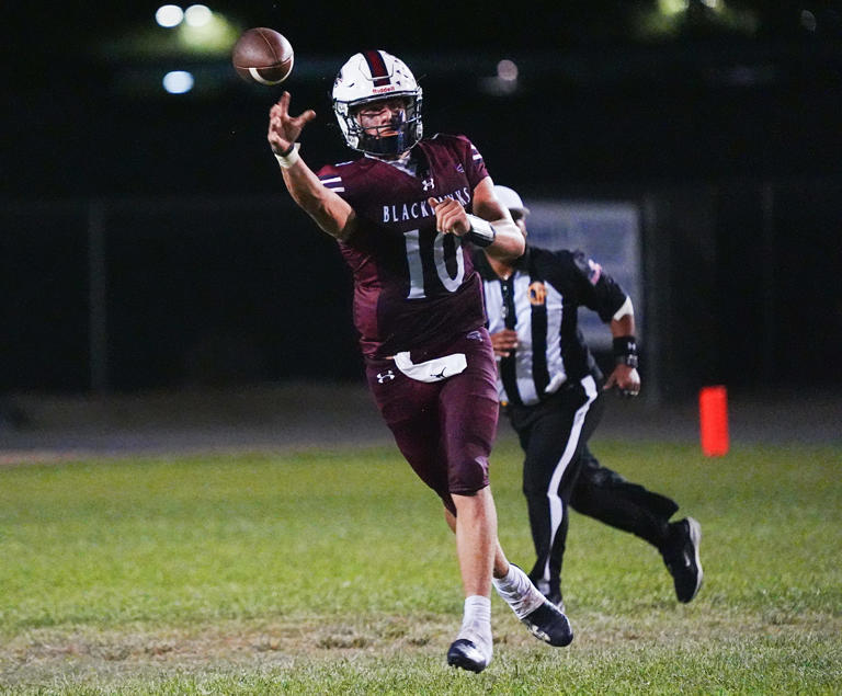 La Quinta makes bold statement, stuns Citrus Valley, 36-20