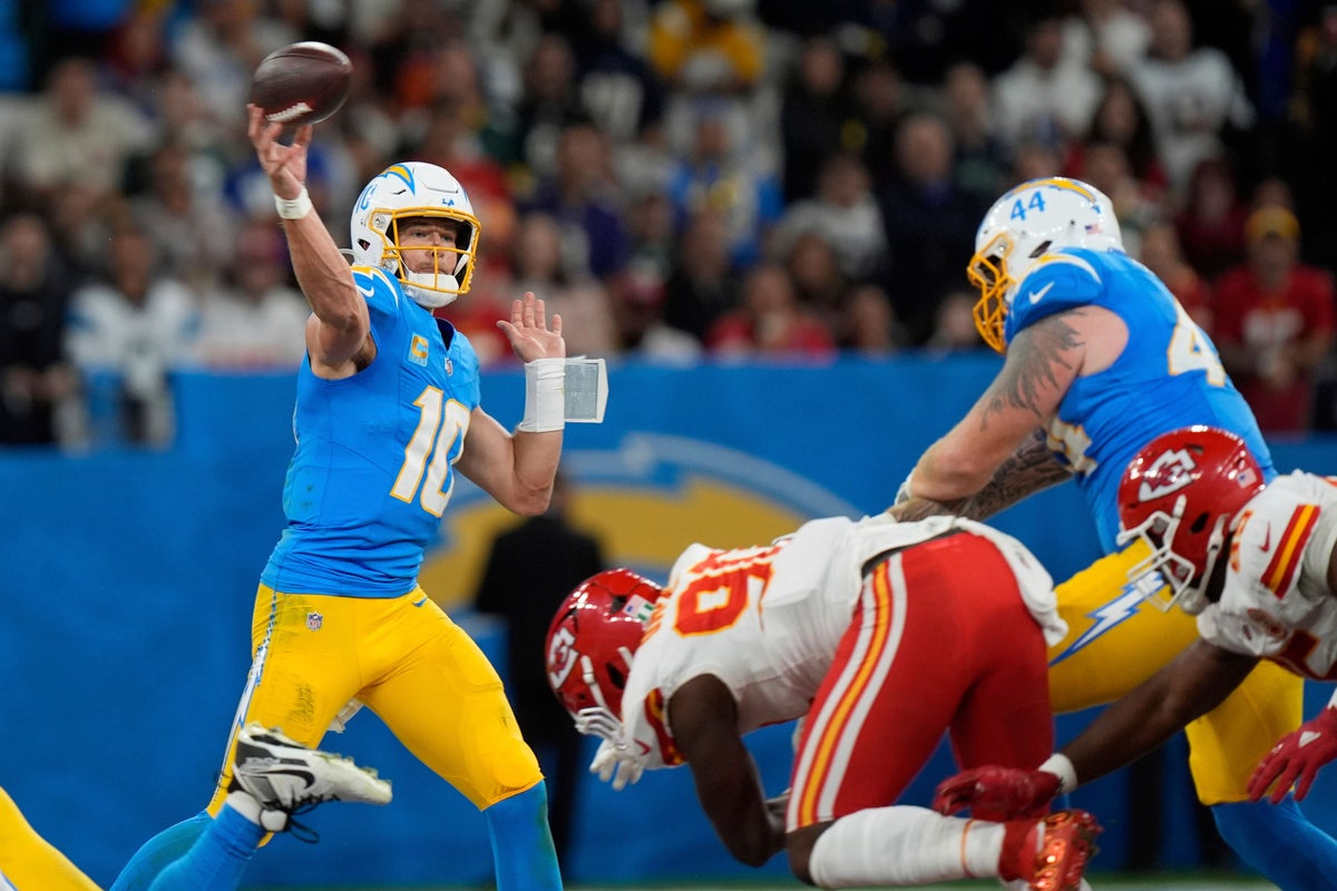 Justin Herbert outshines Patrick Mahomes as LA Chargers win opener