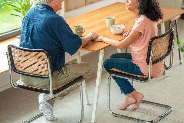 Eating Breakfast Later and Later? That Could Be an 'Early Warning Sign ...