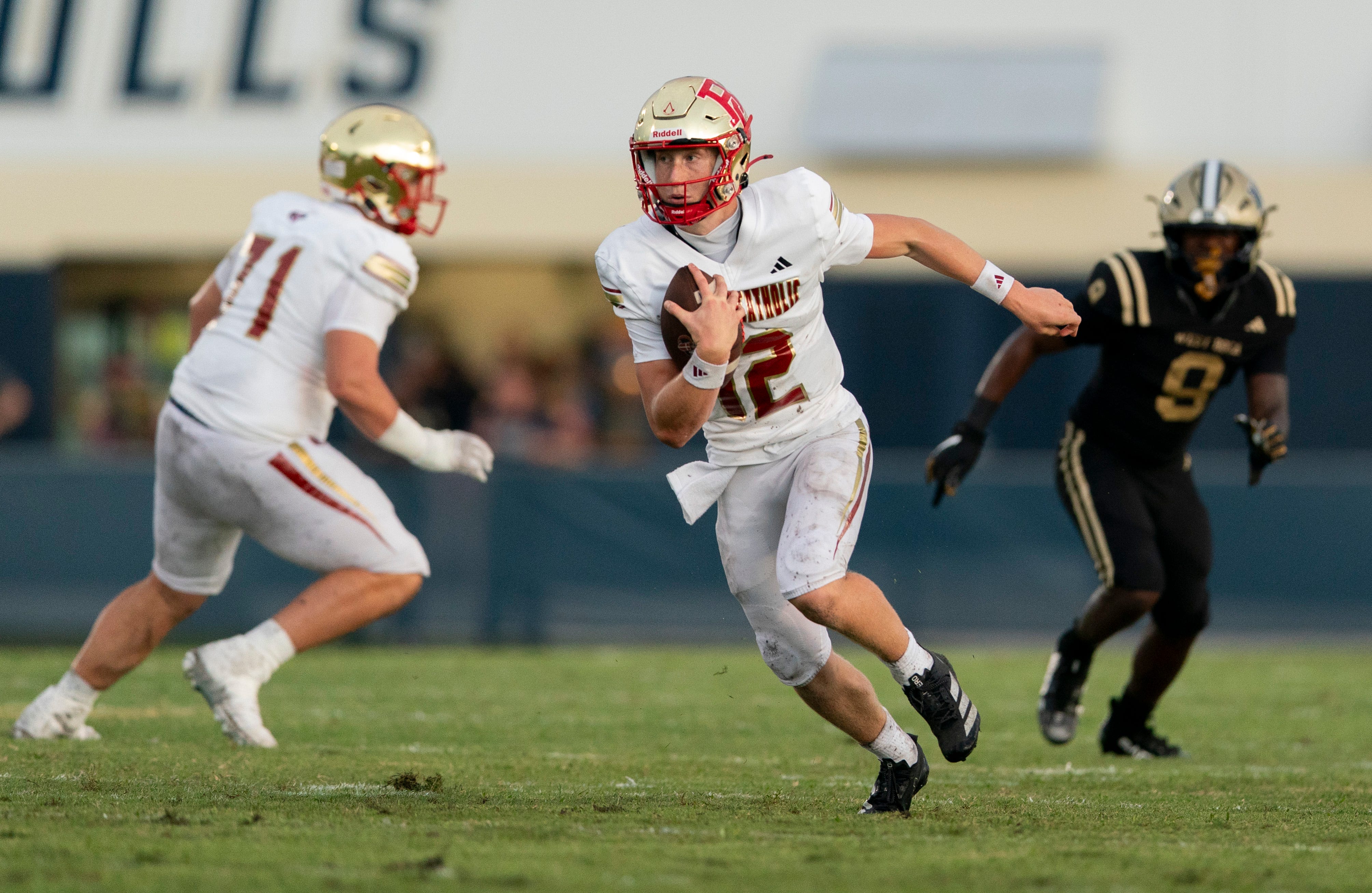Live updates: No. 1 Bergen Catholic visits No. 2 Winslow for top spot ...