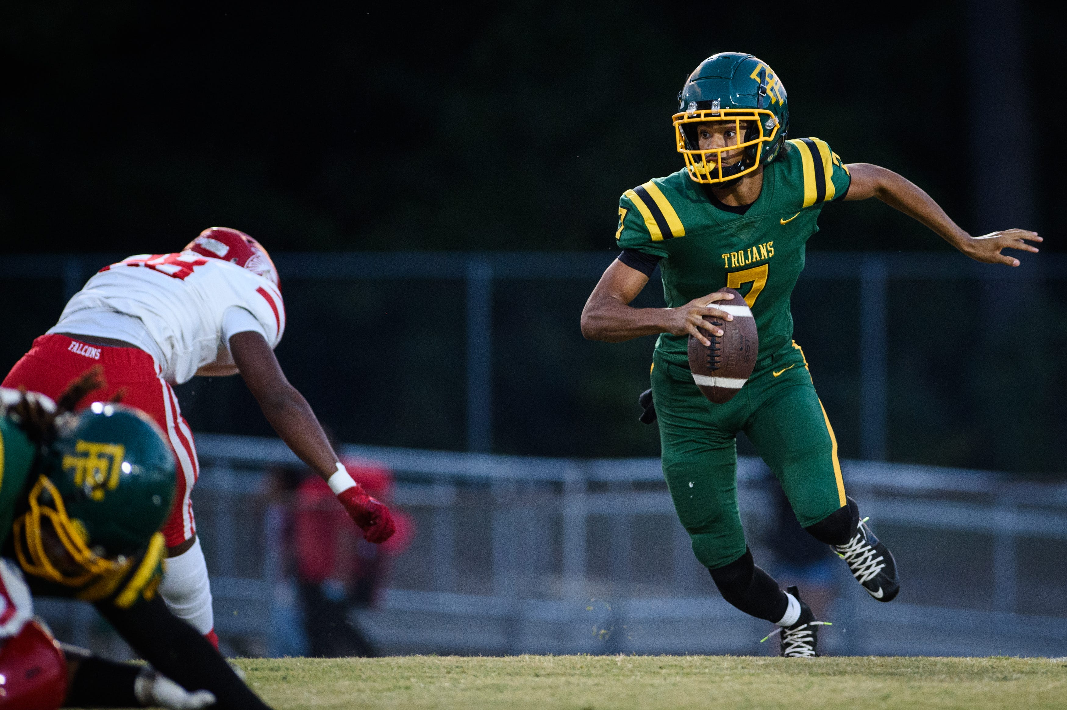 Pine Forest's QB is the fans' choice for football offensive POY