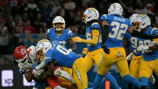 NFL Sunday ticket subscriptions: A look at new month-to-month plans