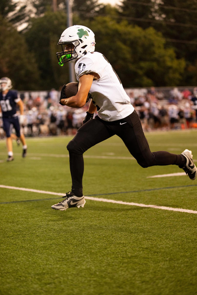 Lake Oswego rolls Sheldon in LaMarcus Bell’s return to the Laker lineup