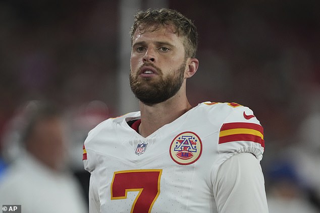 NFL fans slam 'unprofessional' commentator after joke about pro-Trump ...