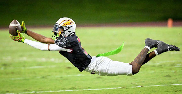 JJ Howard leads Clovis West to victory, plus two games were decided late