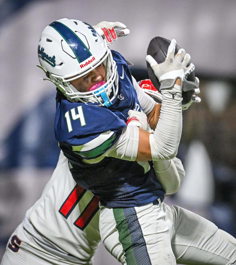 Fresno Bee Game of the Week: No. 1 Clovis East too much for No. 17 Sanger