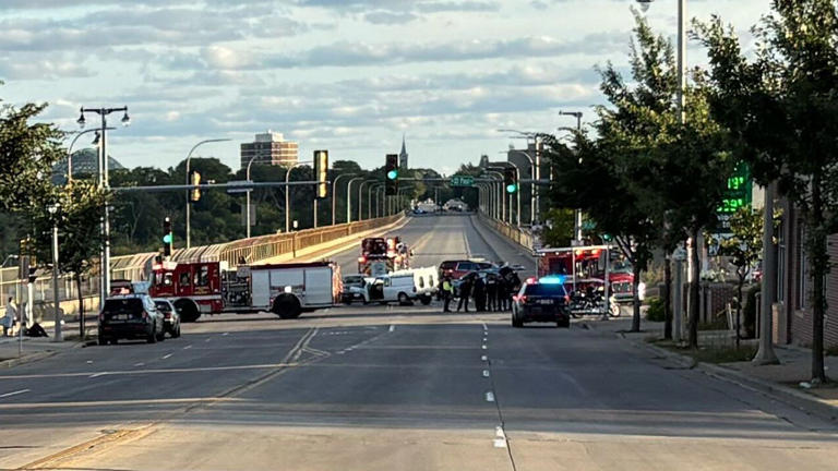 Milwaukee crash: 2 Marquette lacrosse players killed, driver arrested