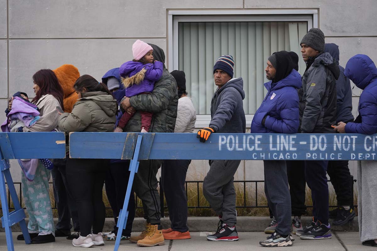 Chicago crea un sitio web para ofrecerle ayuda a inmigrantes en riesgo ...