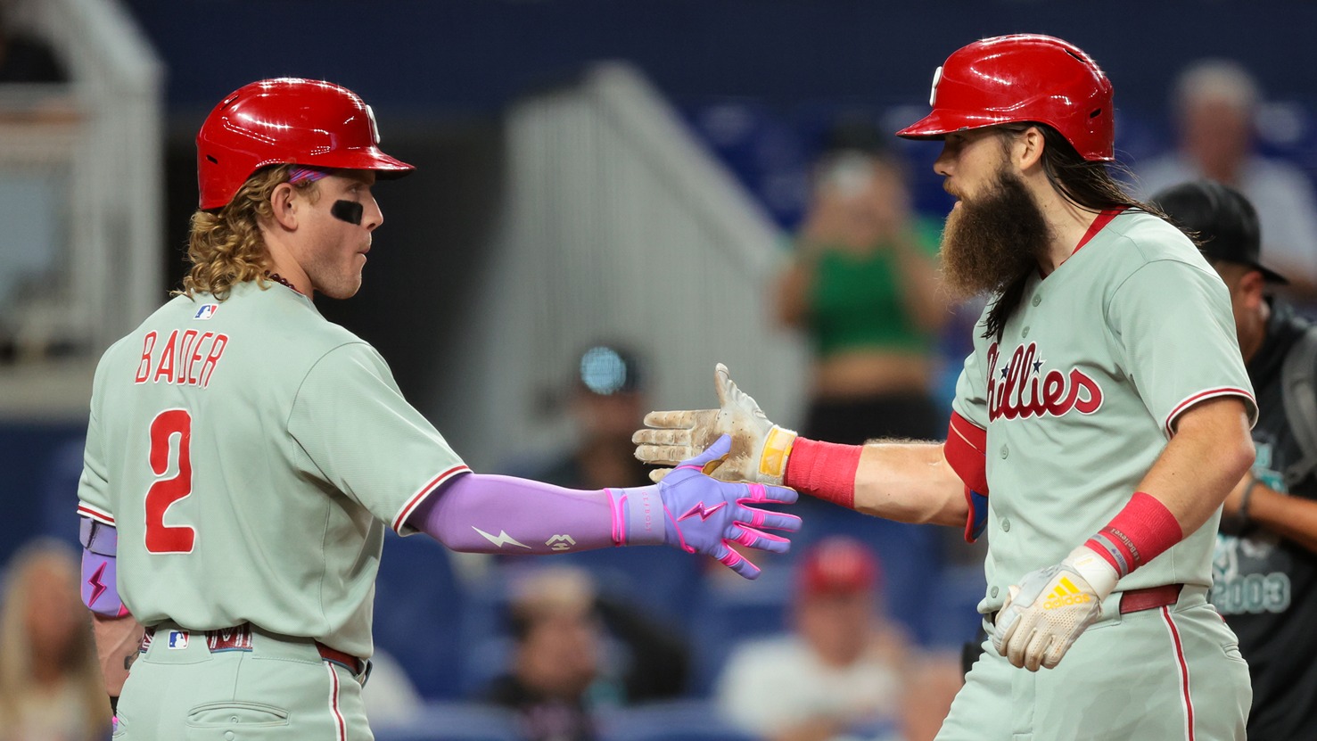 Phillies' outfielders power the way to series-opening win over Marlins
